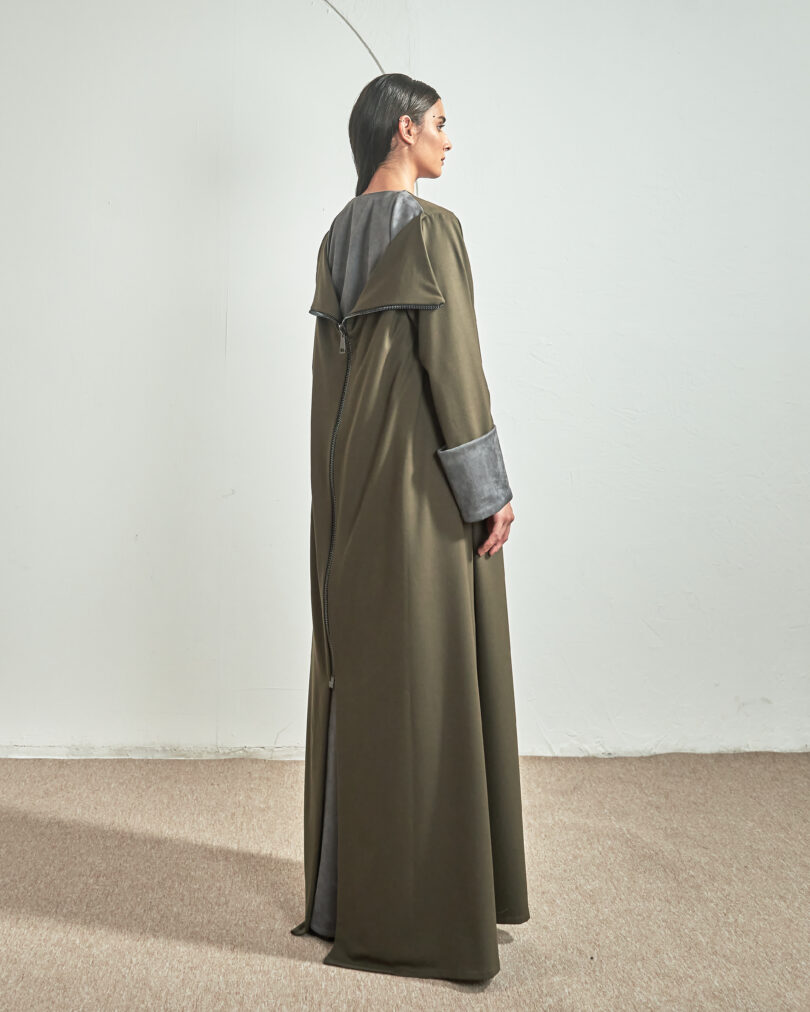 A BACK ZIPPERED ANGEL WINGS ABAYA – The Orphic